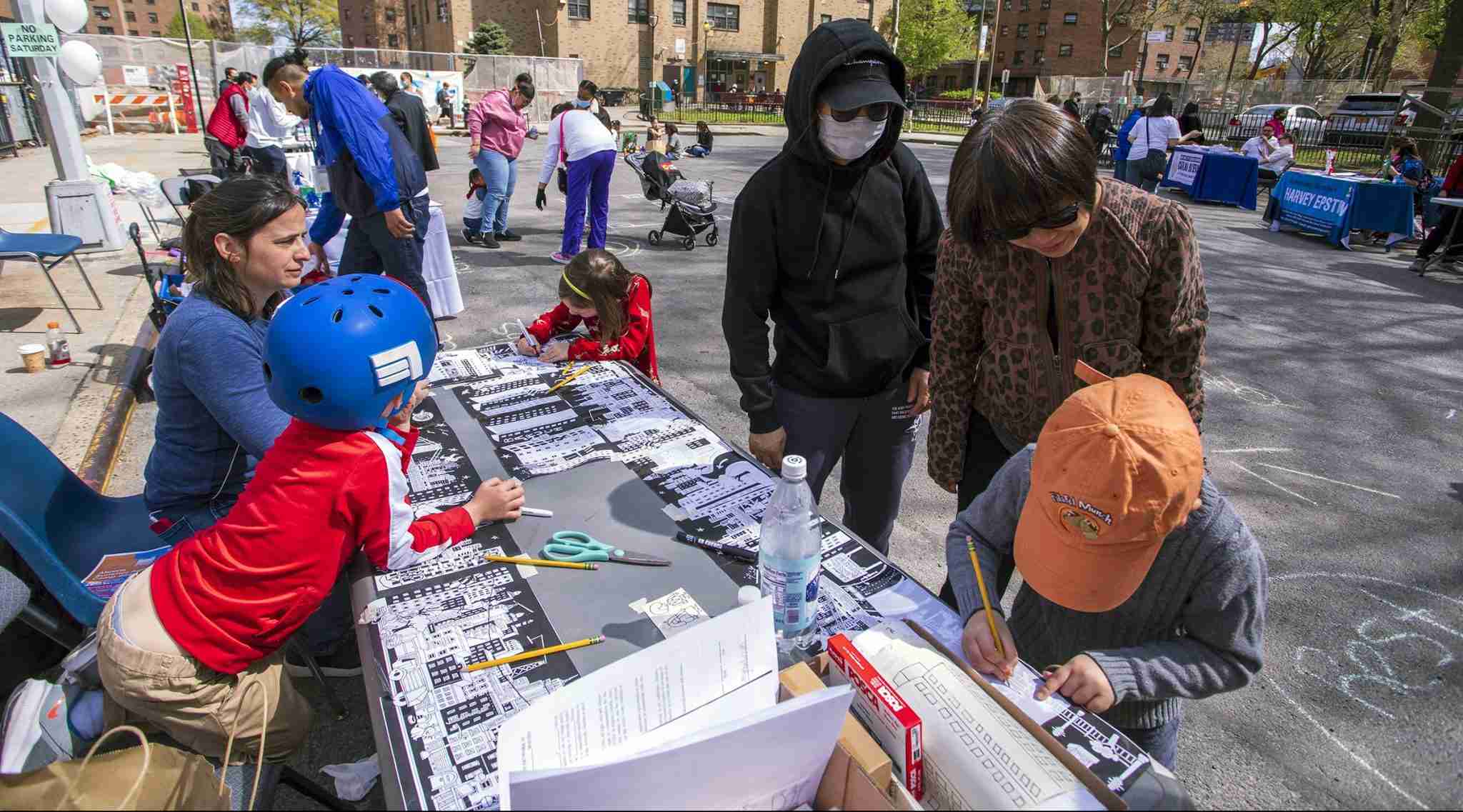 Bridging the Divide: Baruch Houses, Manhattan - ArtBridge - Connects ...